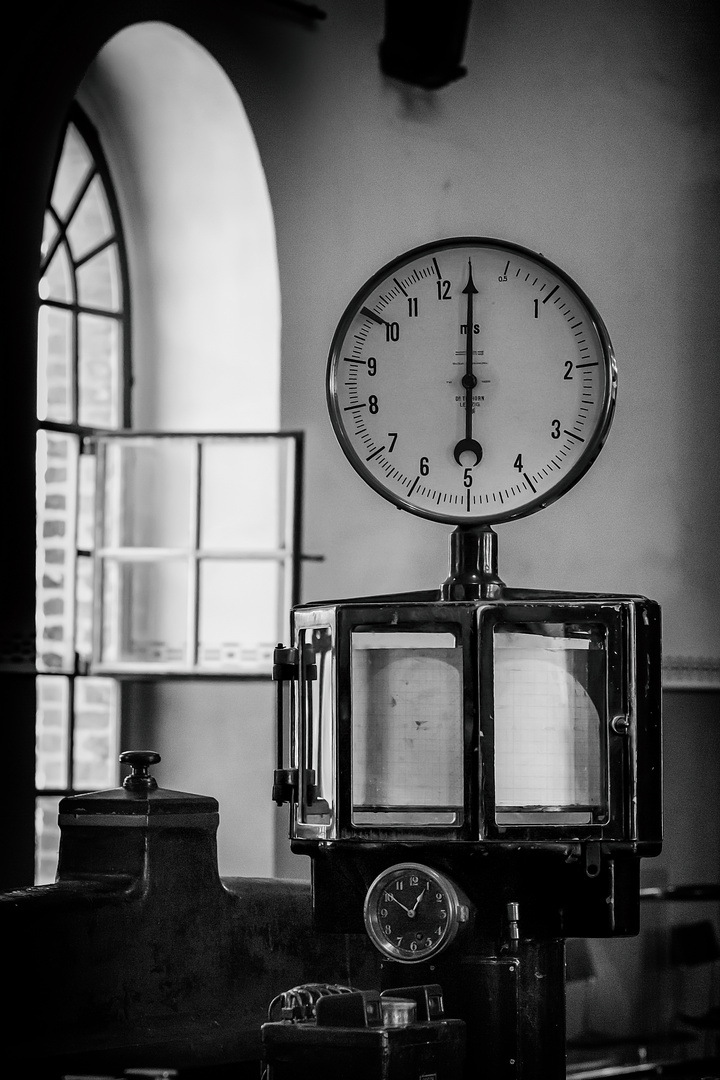 Man-O-Meter Foto & Bild | fotos, bergbau, stillleben Bilder auf ...