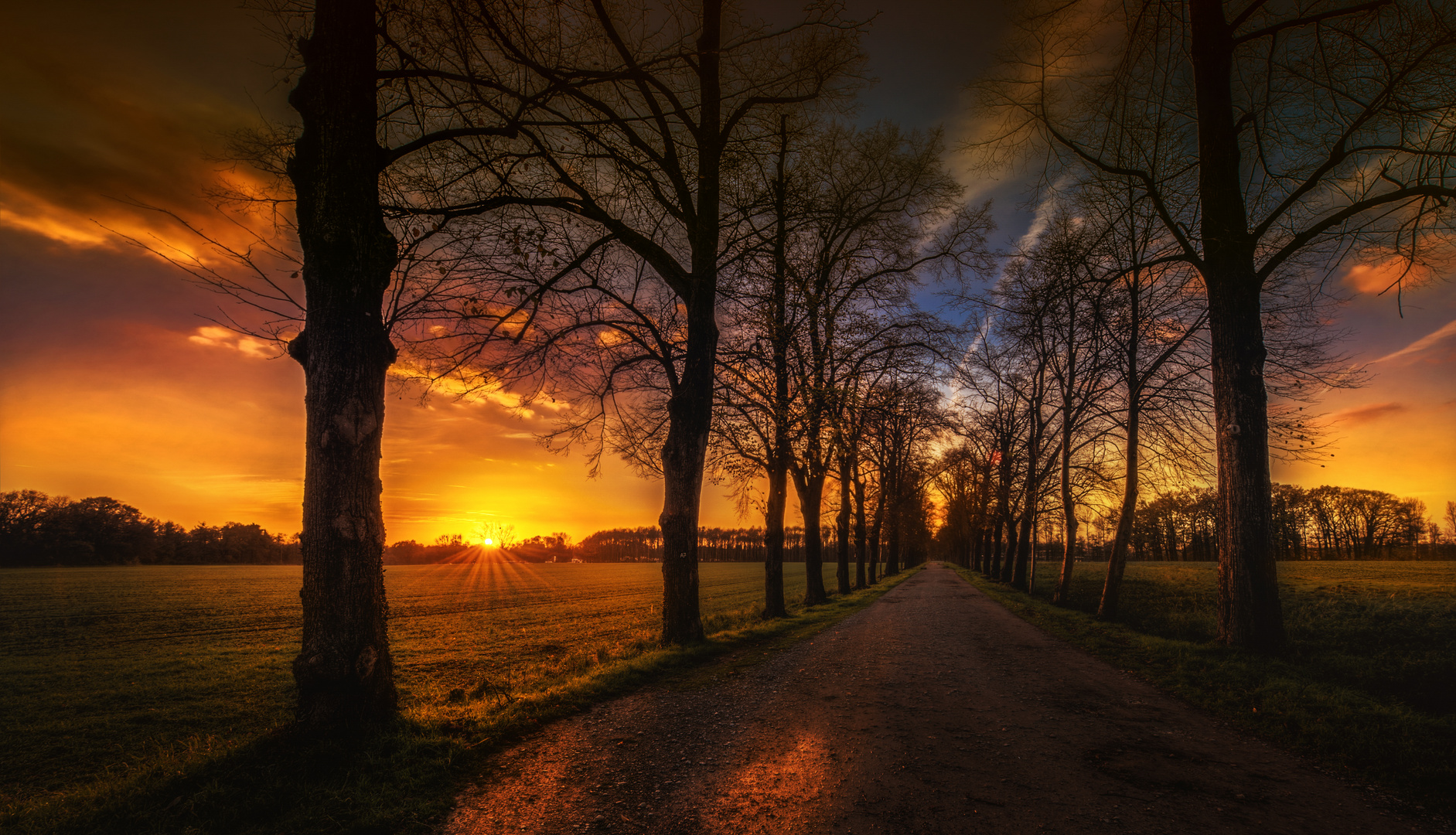 Manchmal hat man einen langen Weg vor sich Foto & Bild | landschaft ...