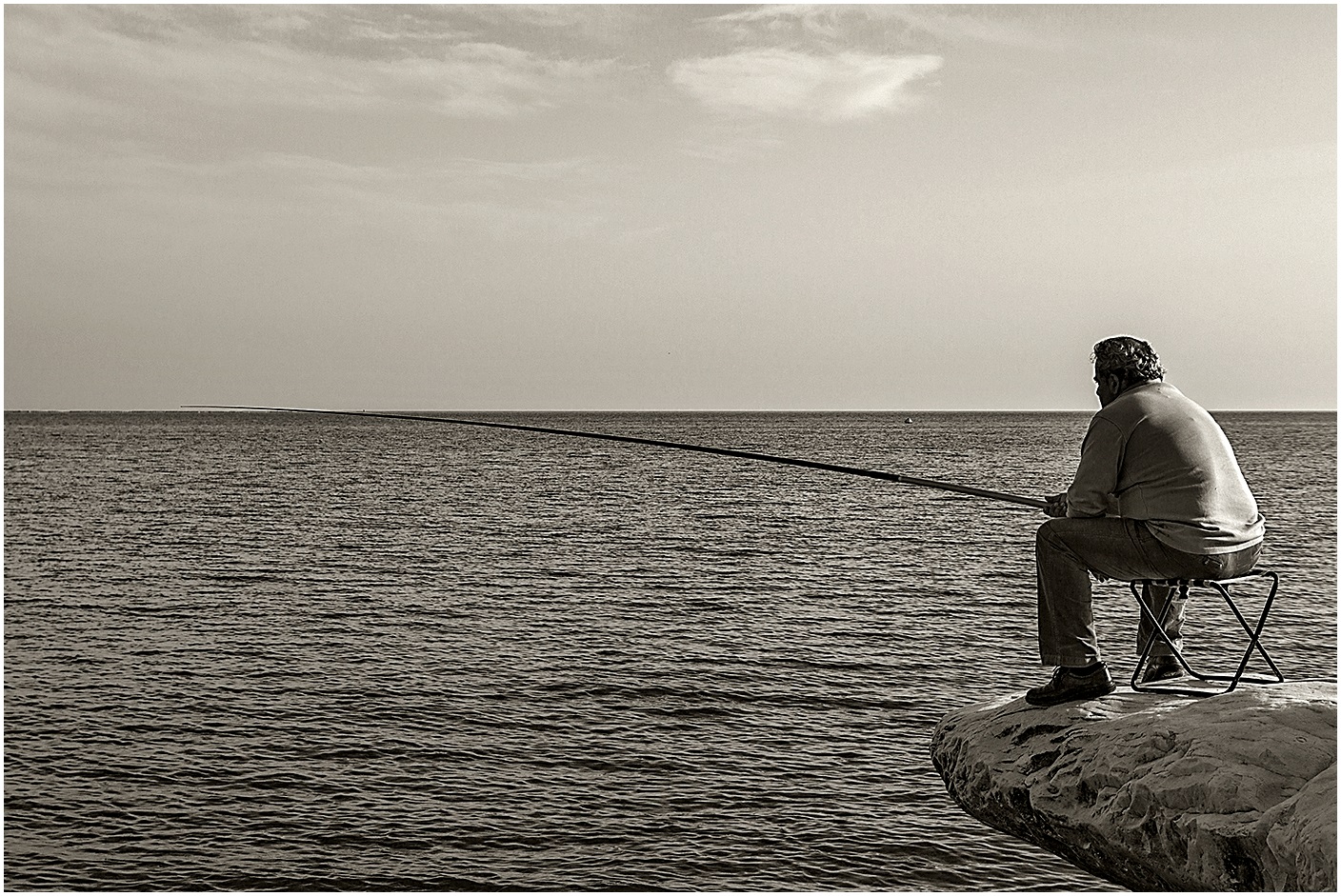 _Mann*Meer*Angel*Hocker*Himmel*Fels_ Foto & Bild | europe, cyprus ...