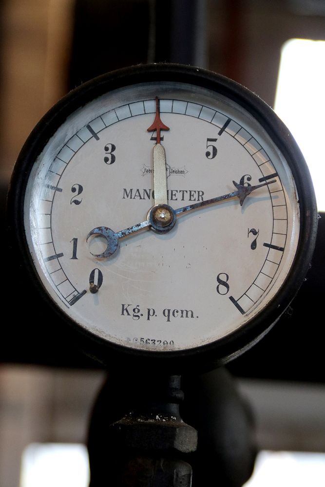 Manometer Foto & Bild | stillleben, industrie und technik, technik ...