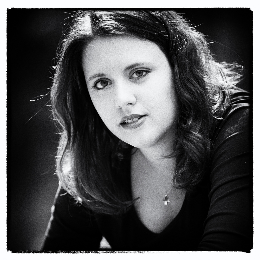 Manon Foto & Bild | portrait, portrait frauen, outdoor Bilder auf ...