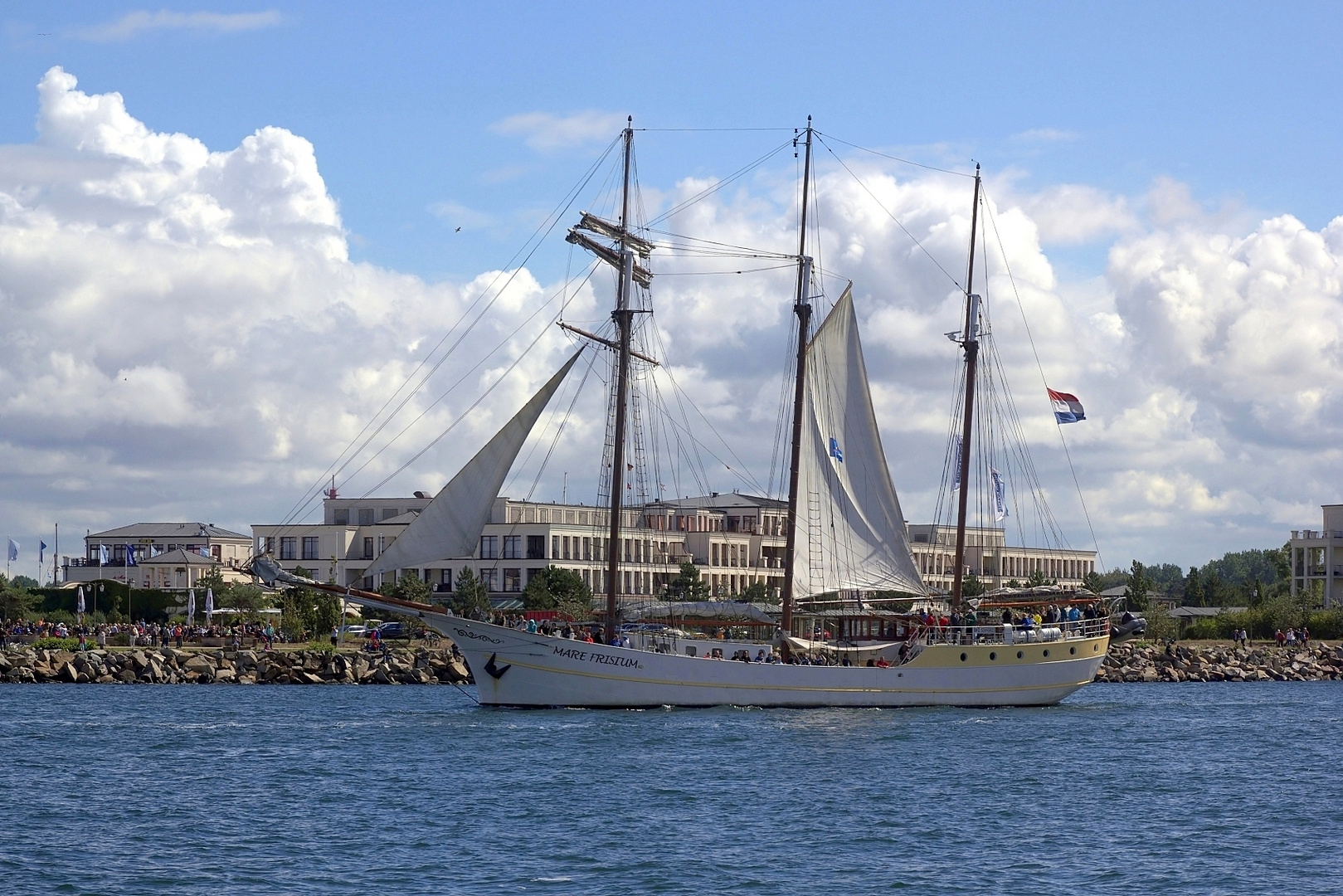 MARE FRISIUM ... Foto & Bild | motive, hohe düne, schoner Bilder auf ...