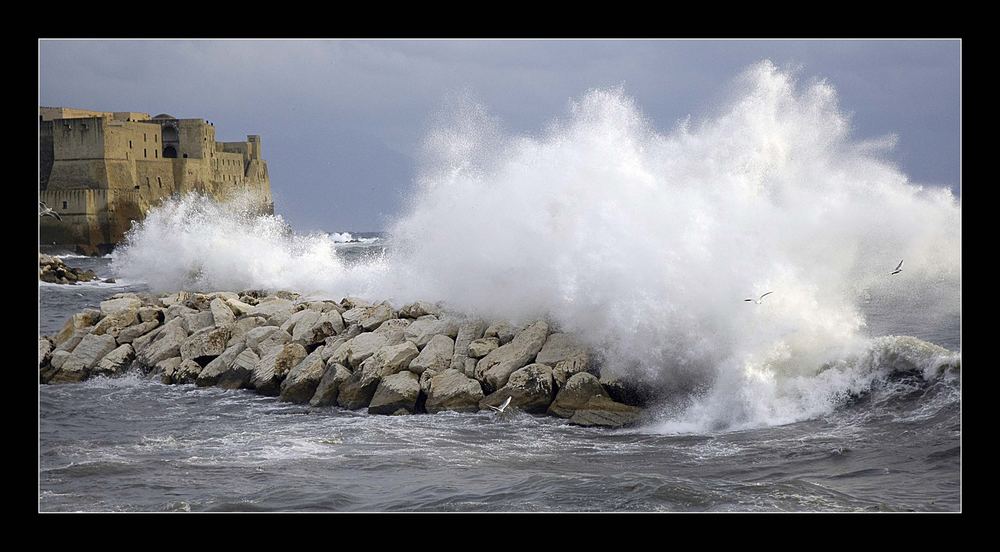 Mare in tempesta Foto % Immagini| noi e il mare, mare , soggetti Foto ...