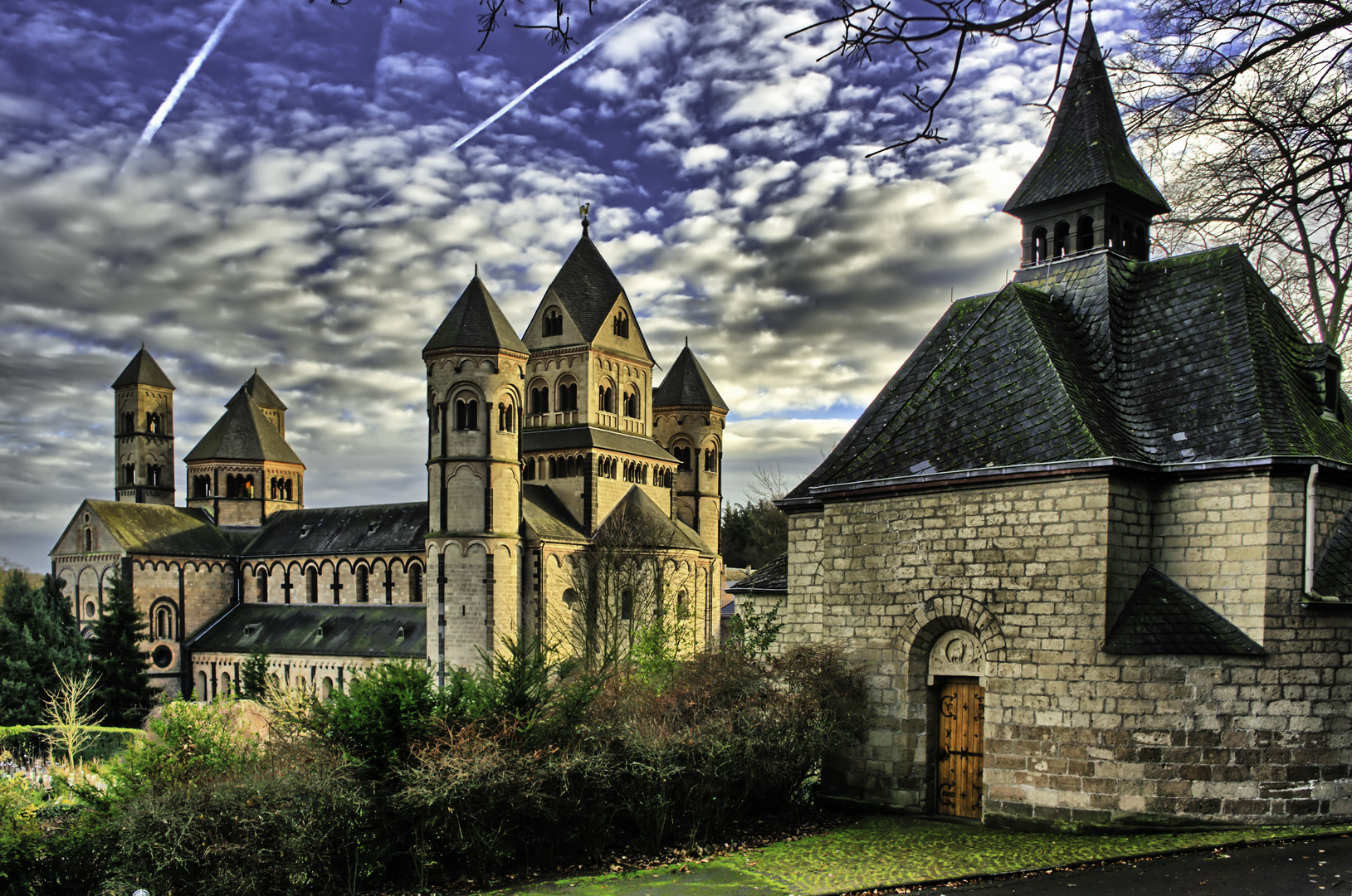 Maria Laach Foto & Bild | architektur, sakralbauten, außenansichten von ...