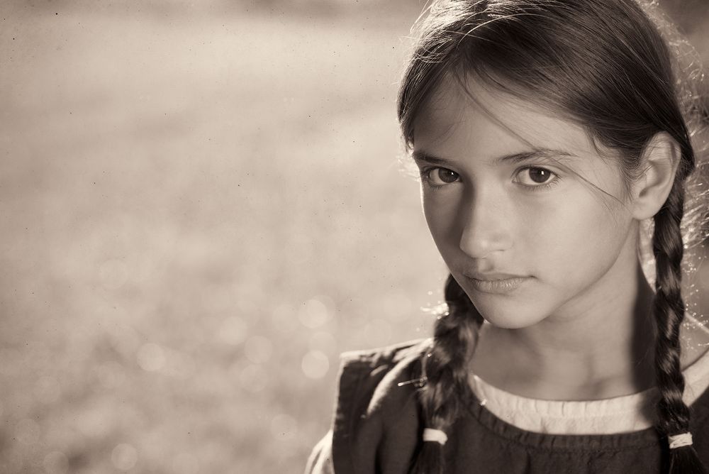 Marias Blick Foto & Bild | portrait, kinder, jugendliche Bilder auf fotocommunity