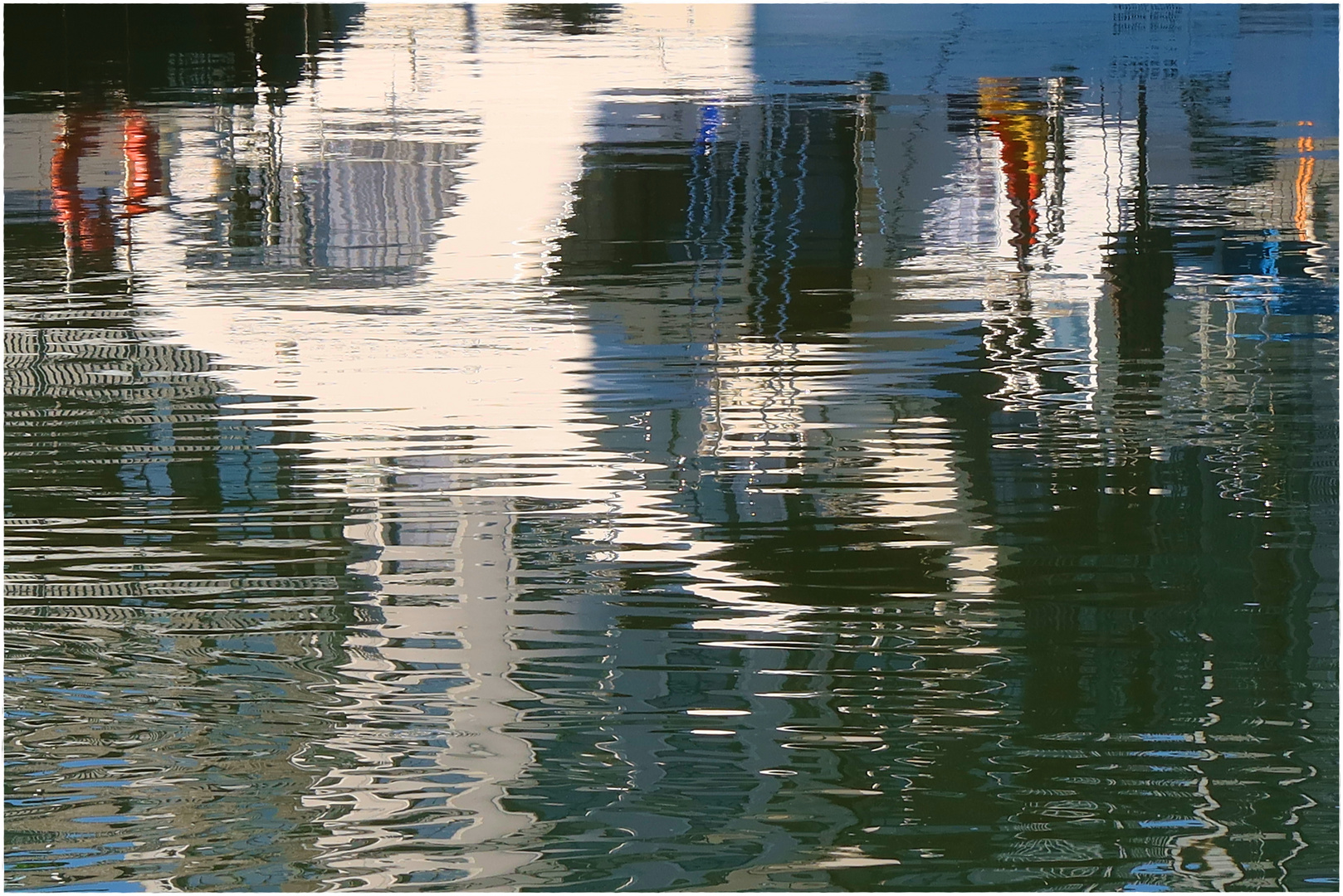 Marina abstrakt Foto & Bild | sommer, wasser, hafen Bilder auf ...