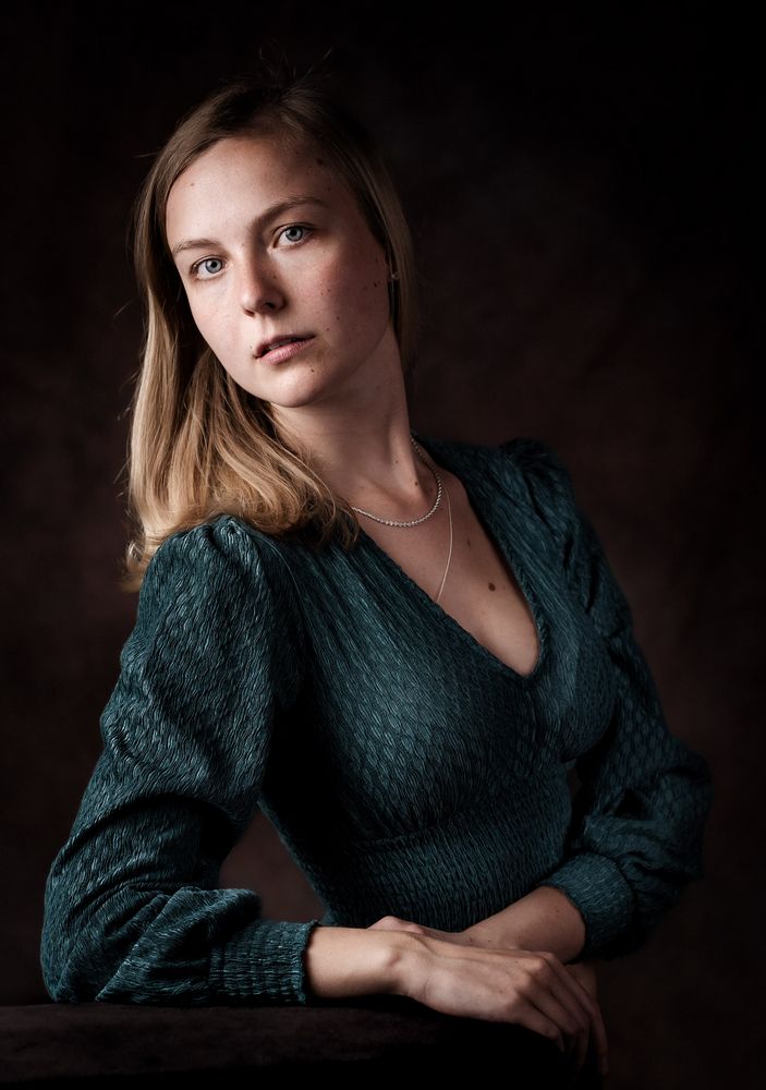 Marina Foto & Bild | portrait, portrait frauen, studio Bilder auf fotocommunity