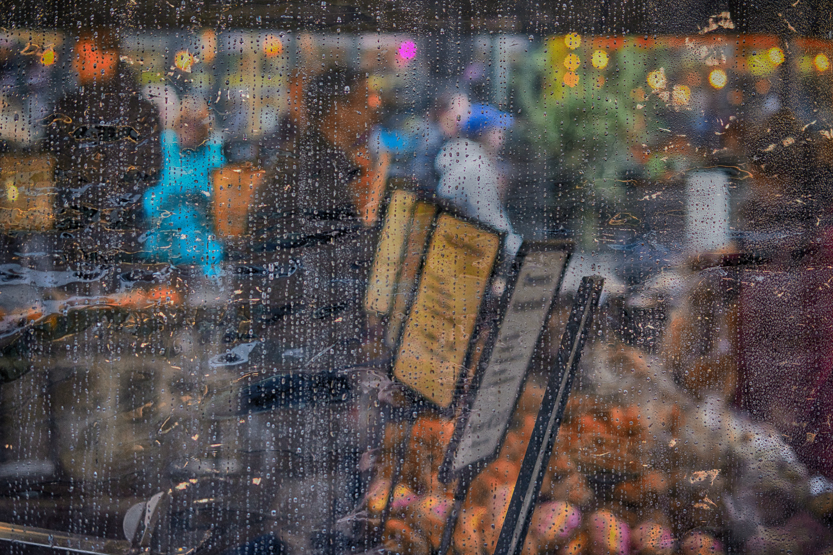 Markt-Tag Foto & Bild | experimente, streetfotografie mit menschen, wasser Bilder auf fotocommunity