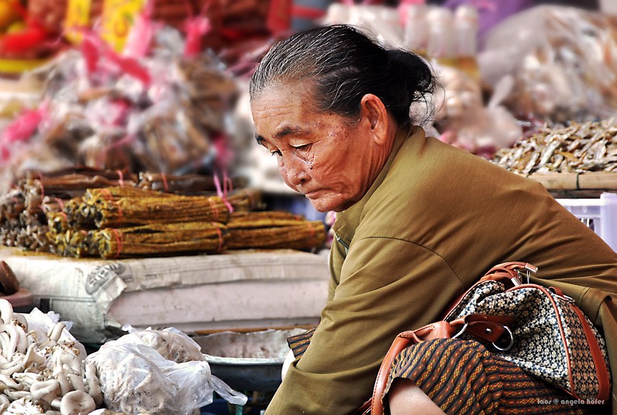 Marktfrau Foto & Bild | streetfotografie mit menschen, street: spontane portraits, laos Bilder ...