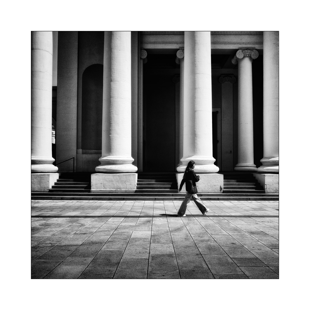 Marktplatz_04 Foto & Bild | architektur, streetfotografie mit menschen, fotokunst Bilder auf ...