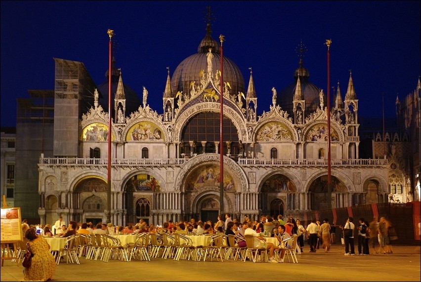 Markus-Dom zur blauen Stunde Foto & Bild | europe, italy, vatican city, s marino, italy Bilder ...