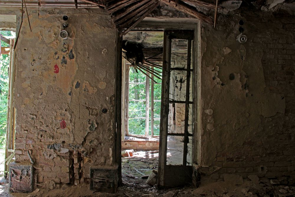 Maroder Durchblick Foto & Bild | architektur, deutschland, europe ...