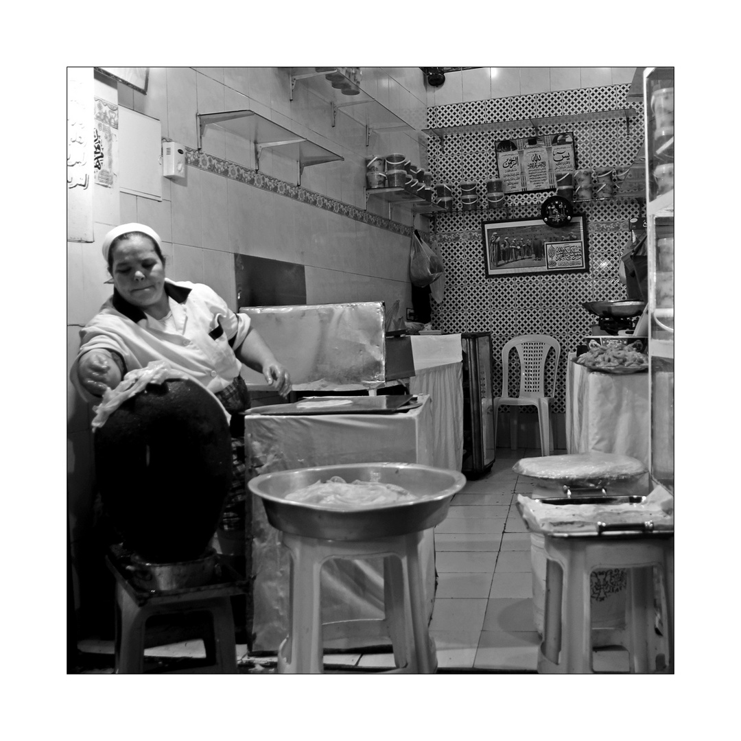 Marokkanische Spezialit t Foto Bild Fotokunst Monochrome Fine Art marokkanische-spezialit-t-foto-bild-fotokunst-monochrome-fine-art