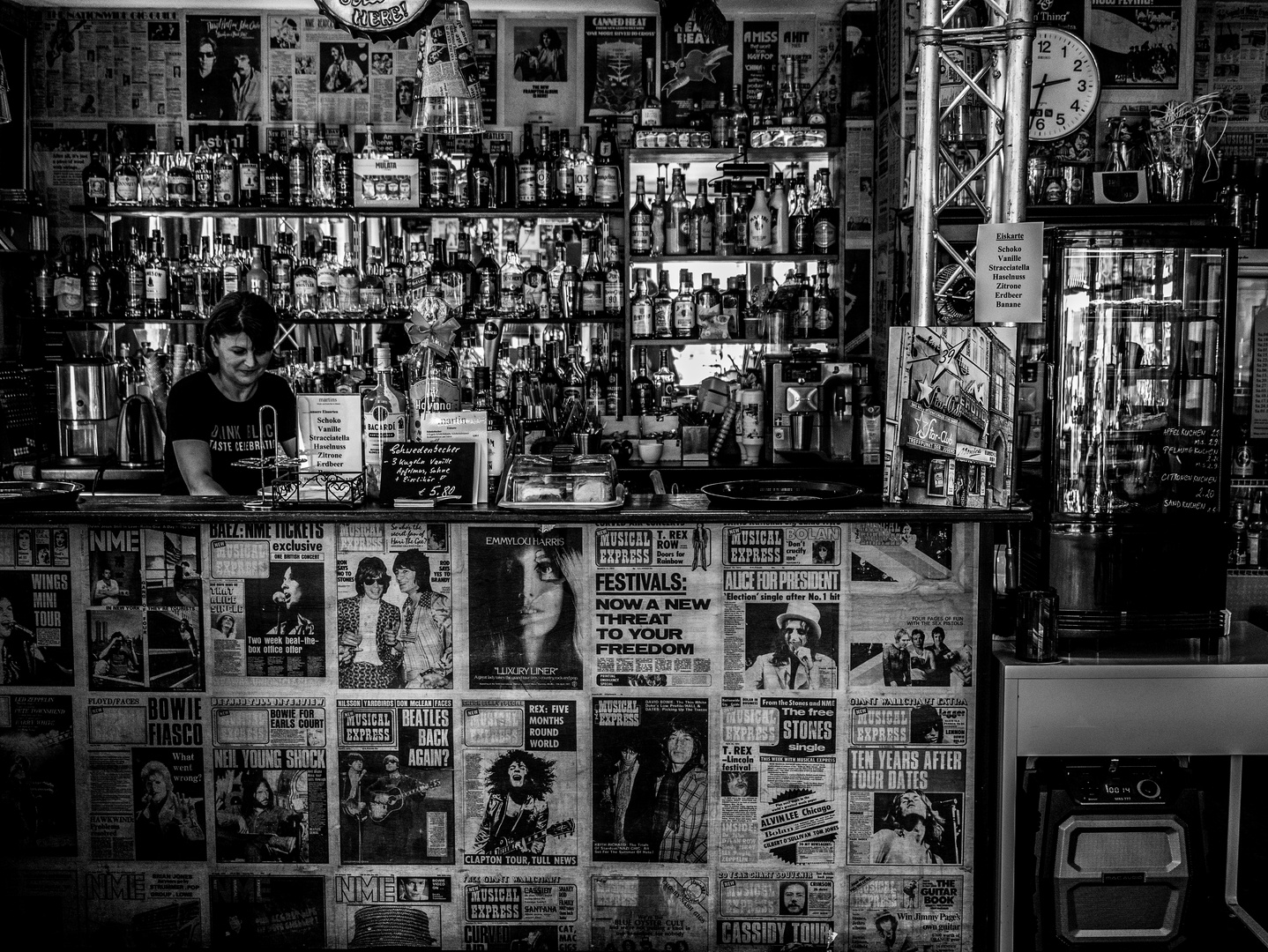 Martin's Musik Café Foto & Bild | digiart, monochrom, bearbeitungs ...