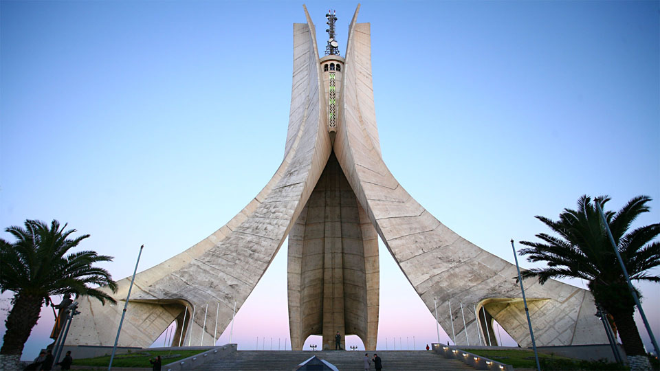 Martyrs' Monument, Algiers / DZ Foto & Bild | africa, north africa ...