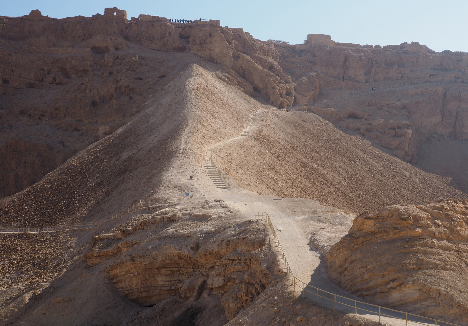 Masada - die Rampe Foto & Bild | landschaft, israel, festung Bilder auf ...