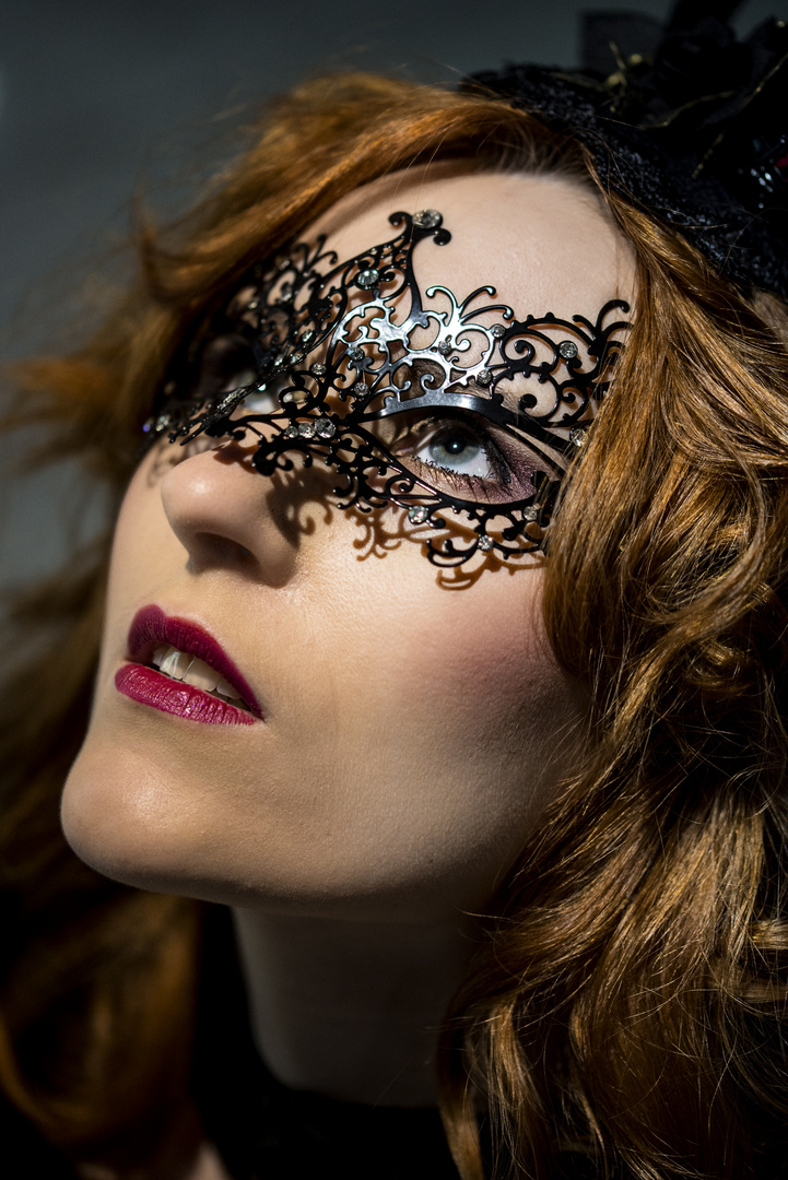 Maskenball Foto & Bild | portrait, portrait frauen, indoor Bilder auf ...