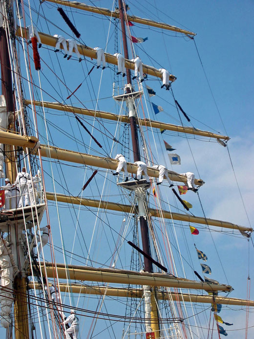 Matrosen in die Rahen!Der Wind ist gut.Auf Matrosen Foto & Bild ...