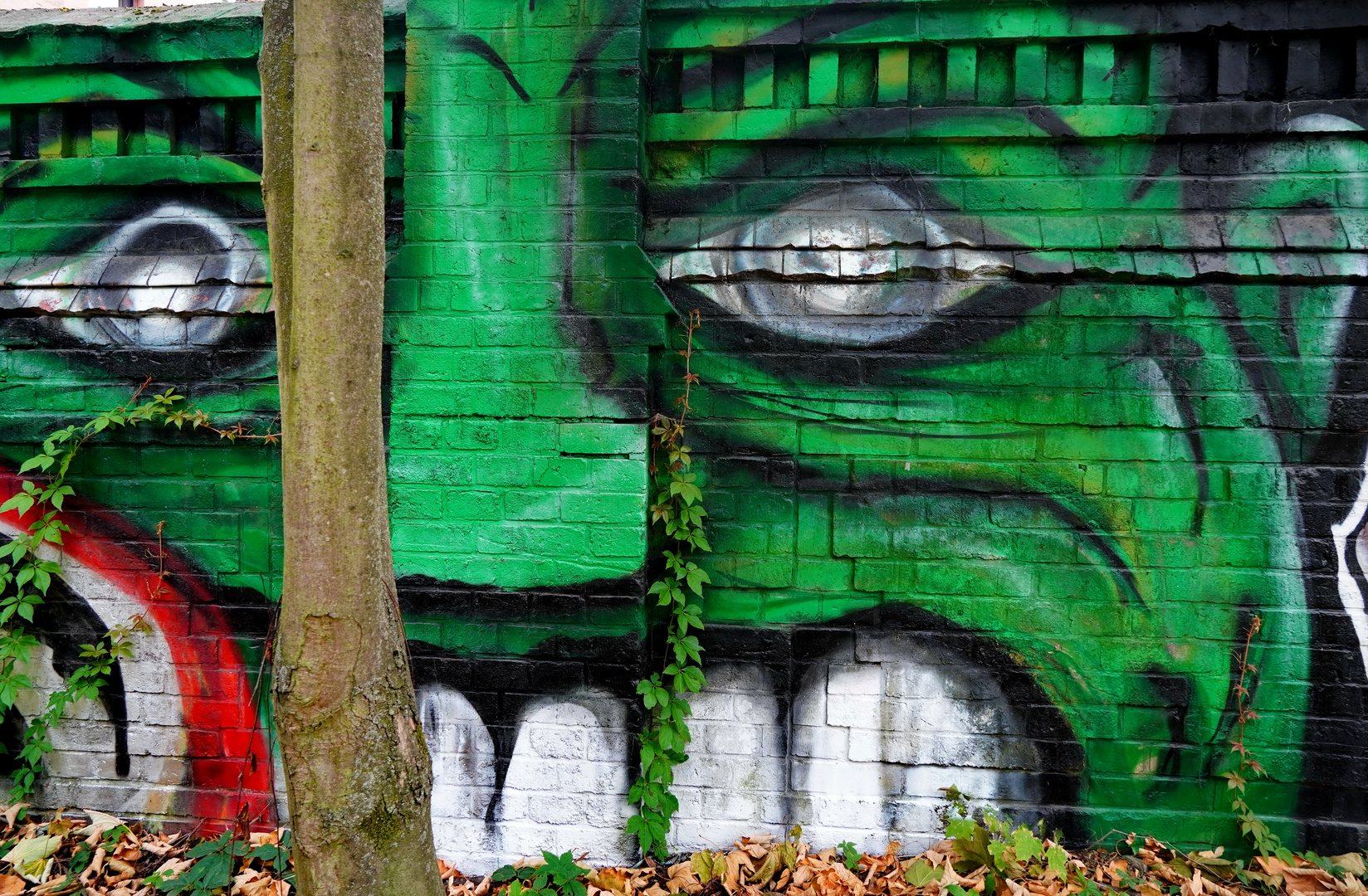 Mauermonster Foto & Bild | streetart, graffiti & tags, kunstfotografie & kultur, outdoor Bilder ...