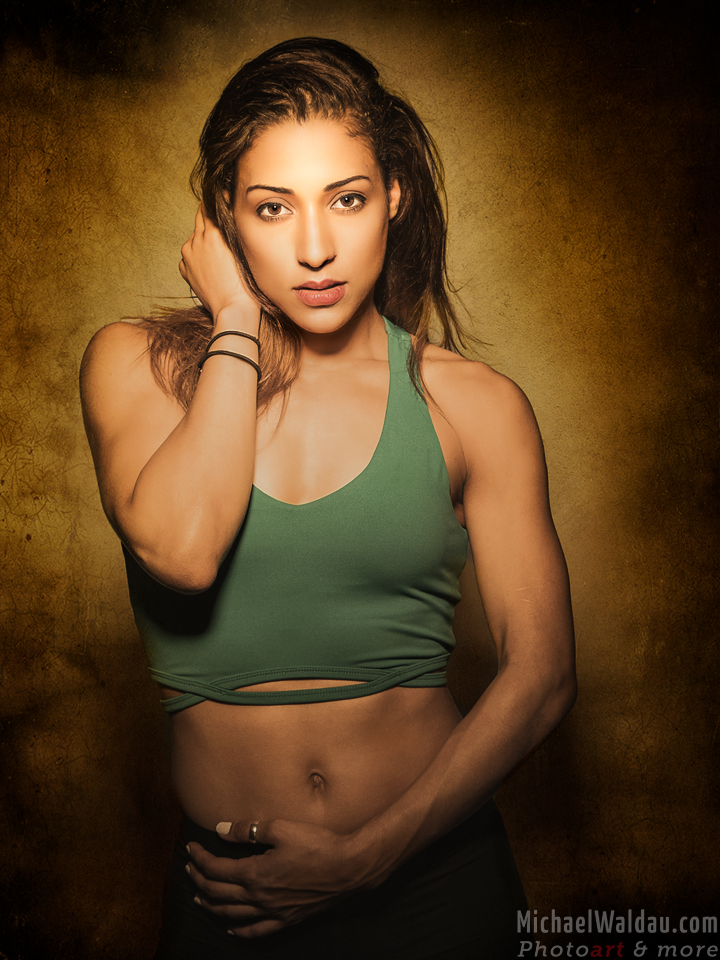 Mayka Foto & Bild | studio, portrait, menschen Bilder auf fotocommunity