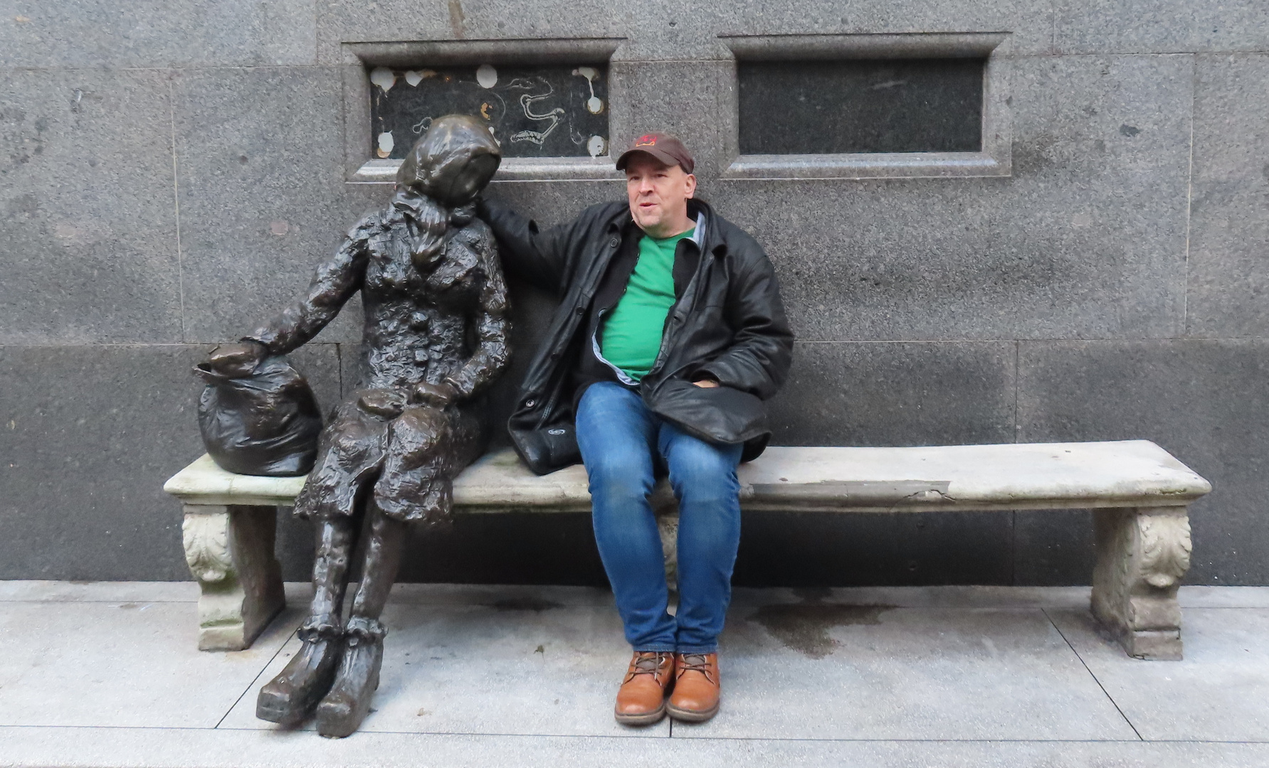 Me & Eleanor Rigby, Stanley Street, Liverpool Foto & Bild | world ...