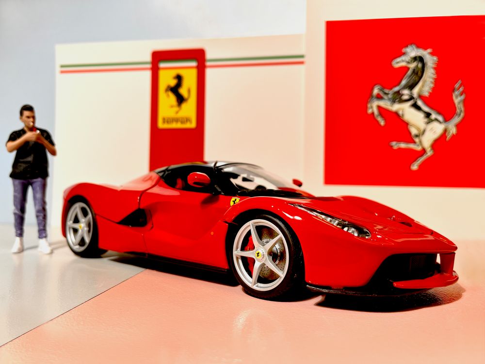 Mein Haus, mein Schaukelpferd, mein Ferrari Foto & Bild | spezial ...