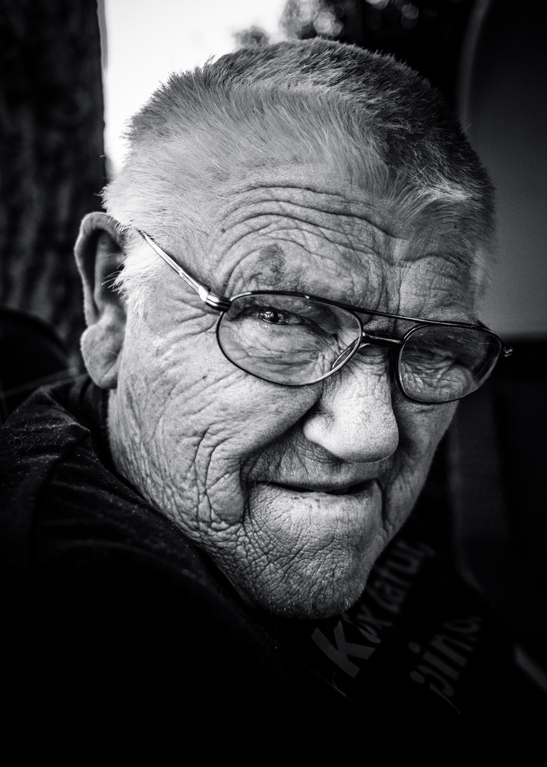 Mein Opa Foto & Bild | erwachsene menschen, menschen im alter, alt ... Mein Opa Foto & Bild | erwachsene menschen, menschen im alter, alt ...