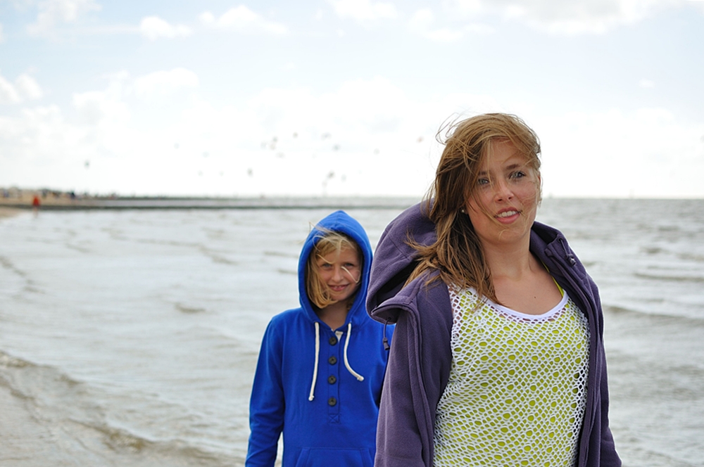 Meine Mädels In Sahlenburg Am Strand Foto And Bild Jugendliche Outdoor Menschen Bilder Auf