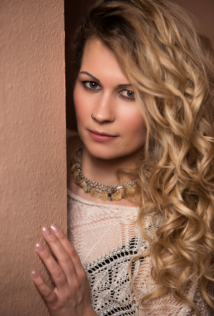 Melli Foto & Bild | portrait, portrait frauen, indoor Bilder auf ...