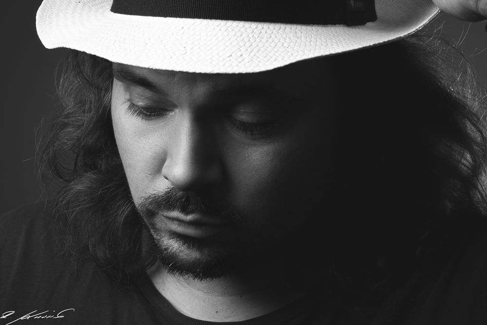 Men in Shadow Foto & Bild | portrait, selbstportraits, portraits Bilder ...