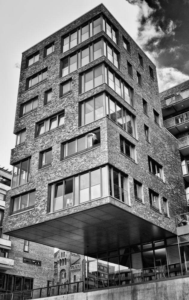 Mensch und Architektur Foto & Bild | architektur, streetfotografie mit menschen, hochhäuser ...