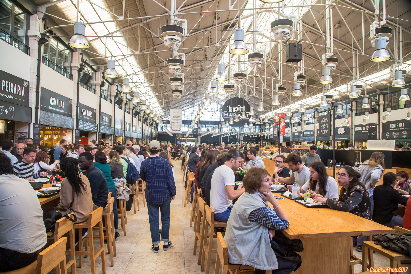 Mercado da Ribeira (Time Out Market) Lisboa Foto & Bild | europe ...