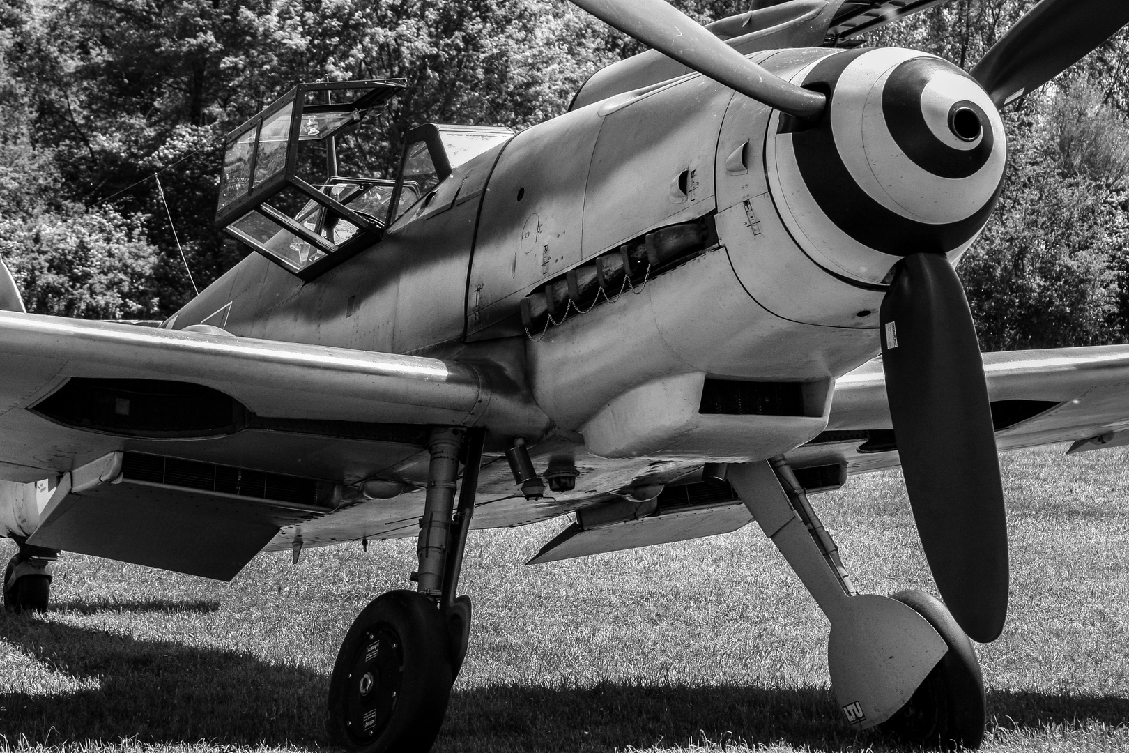 Messerschmitt Bf 109 ME 109 In Parkstellung Foto Bild Luftfahrt messerschmitt-bf-109-me-109-in-parkstellung-foto-bild-luftfahrt