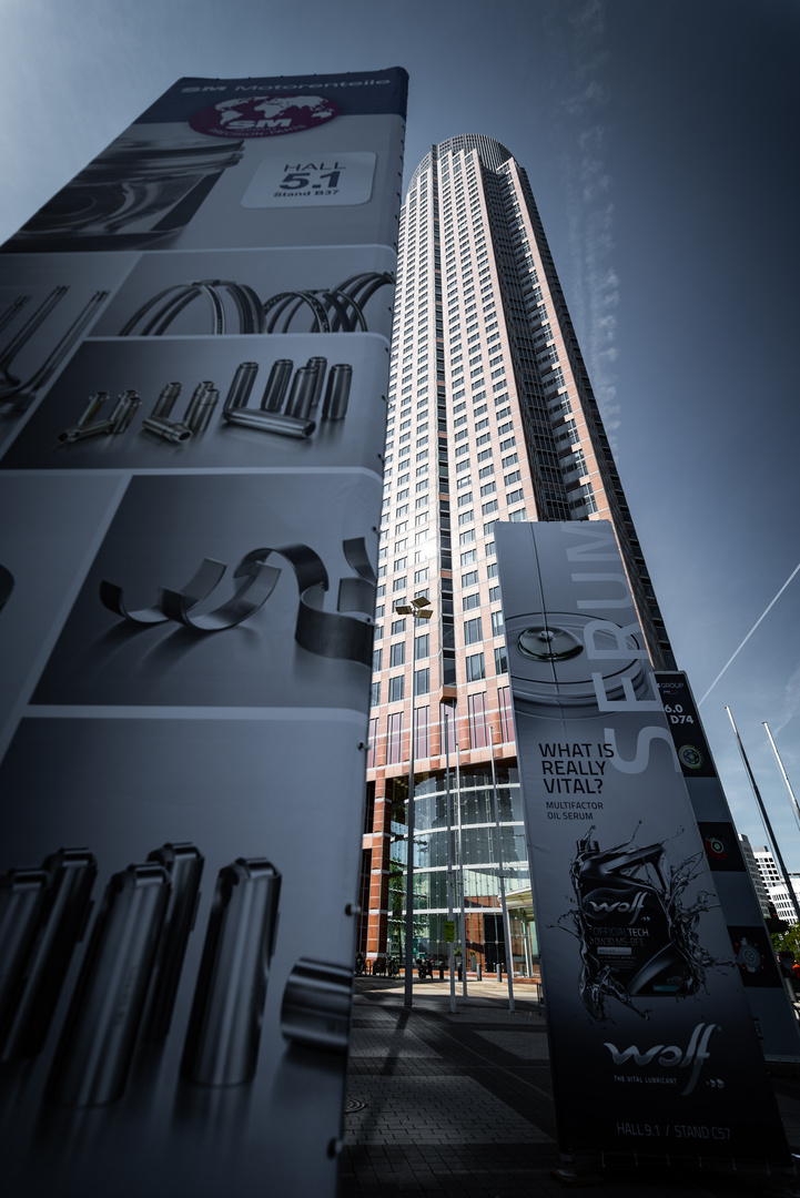 Messeturm Frankfurt Foto & Bild | architektur, deutschland, europe ...