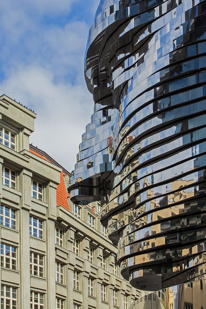 Metalmorphosis Foto & Bild | world, prag, tschechien Bilder auf ...