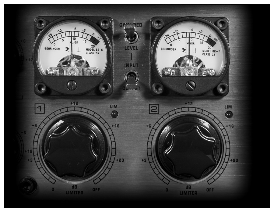 Meter Bridge Foto & Bild | stillleben, tabletop, motive Bilder auf ...