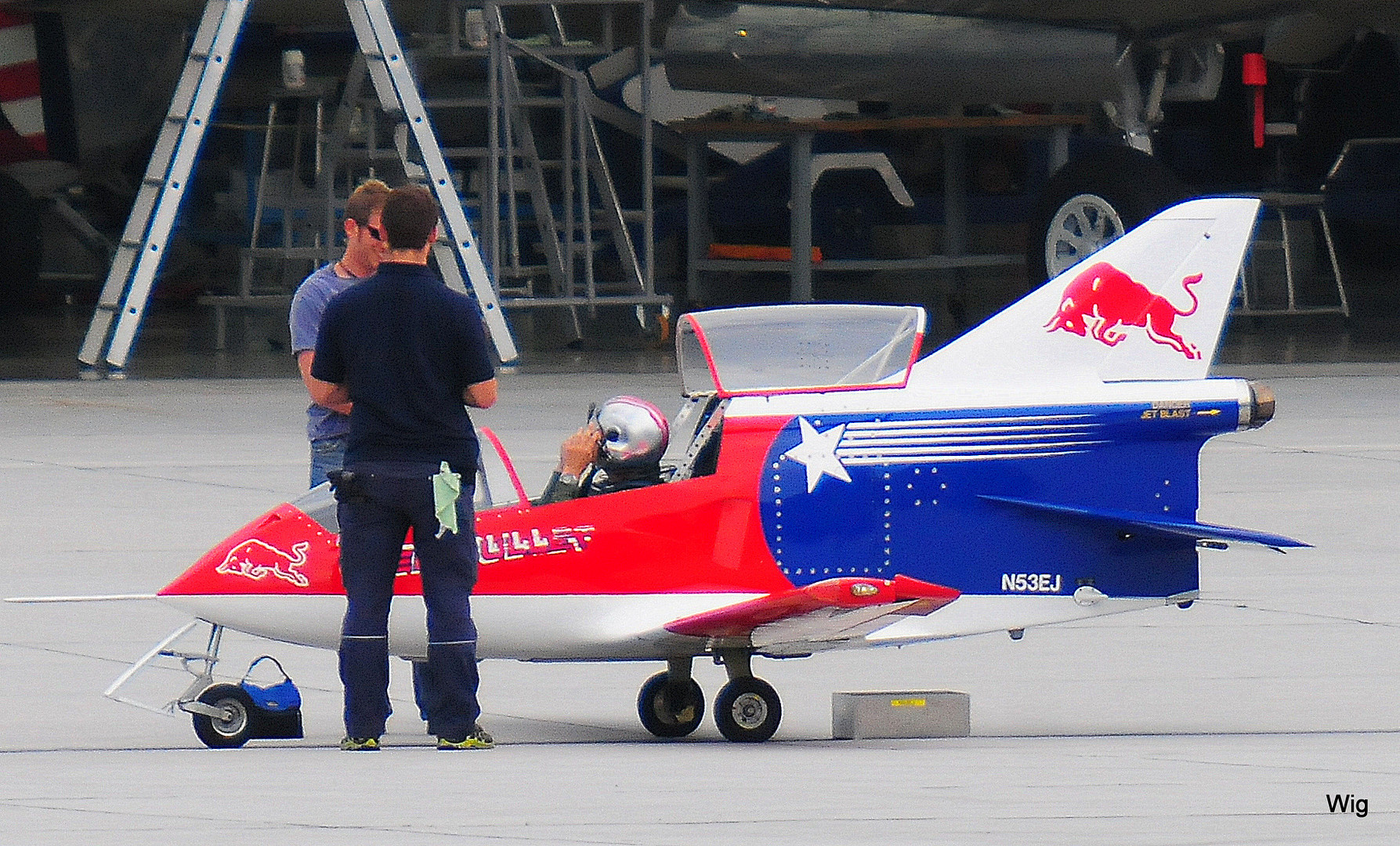 MICROJET ZUM START Foto & Bild | luftfahrt, passagiermaschinen ...