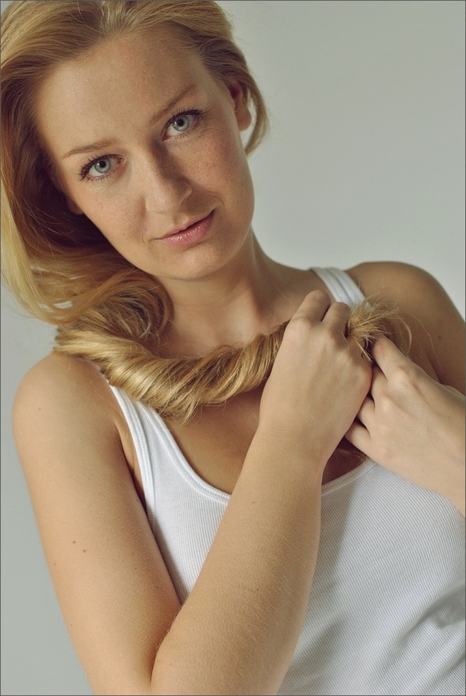 *milena* Foto & Bild | portrait, portrait frauen, indoor Bilder auf fotocommunity