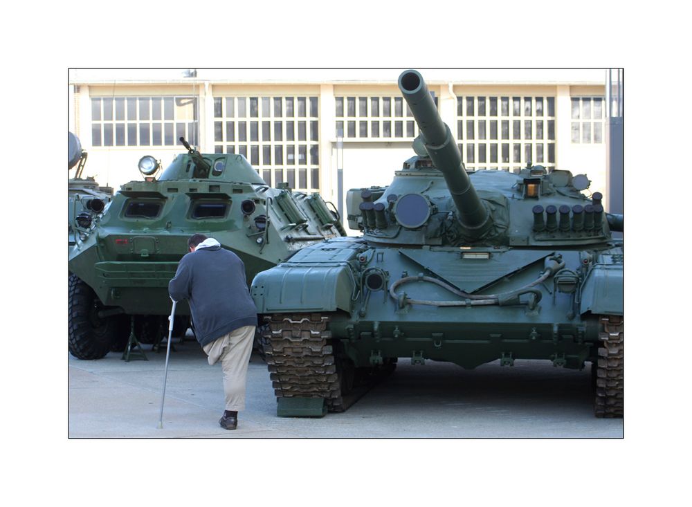 Militärhistorisches Museum Der Bundeswehr Dresden Gefechtsfahrzeuge Der Nva Foto And Bild