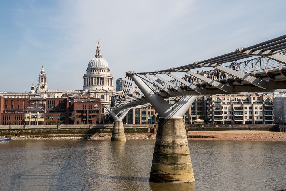 Millennium Bridge Foto & Bild | europe, united kingdom & ireland ...