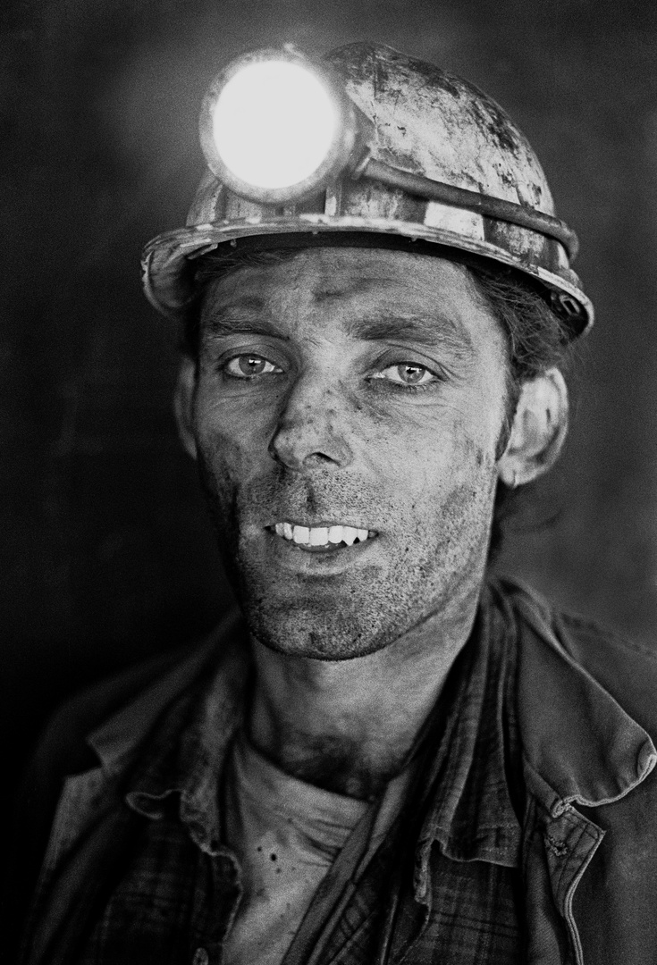 mineur photo et image | portraits, portraits au masculin, la mine ...