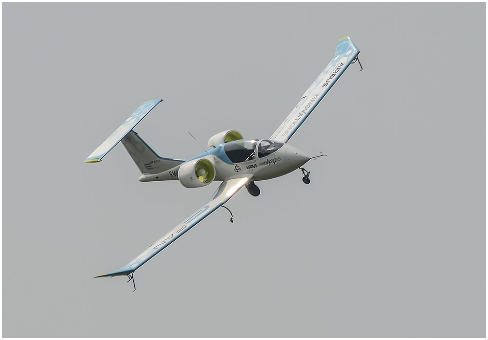 Mini - Airbus Foto & Bild | luftfahrt, air shows , verkehr & fahrzeuge ...