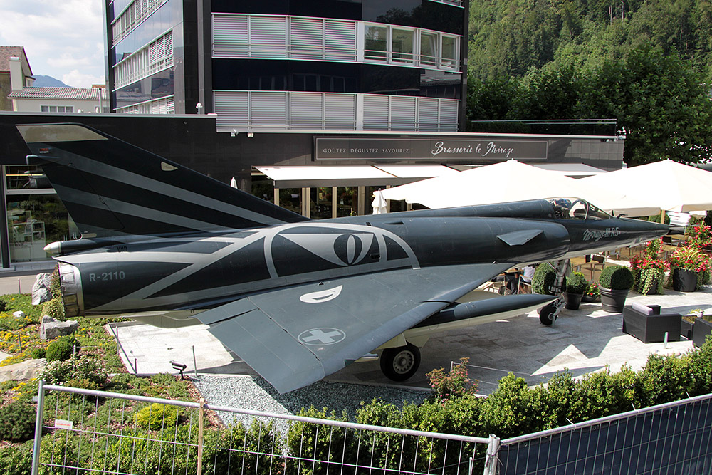 Mirage III RS Swiss Air Force R-2110 "Black" Foto & Bild | luftfahrt ...