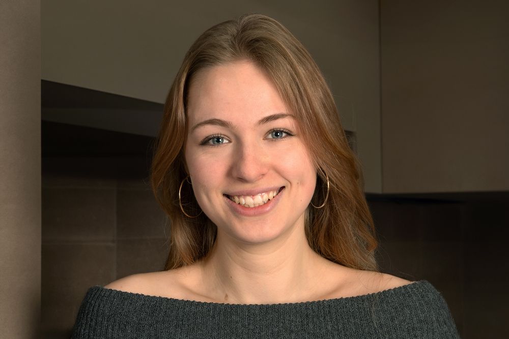 Miriam Foto & Bild | indoor, portrait, menschen Bilder auf fotocommunity