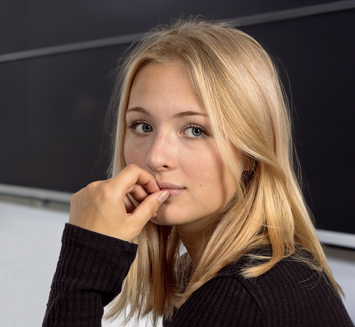 Miriam, Studentin Foto & Bild | portrait, portrait frauen, indoor Bilder auf fotocommunity