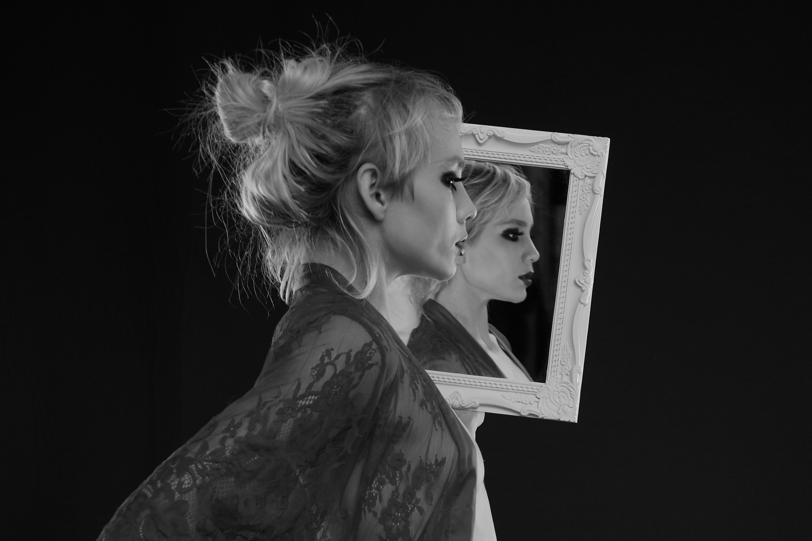 Mirrored Image Foto & Bild | erwachsene menschen, portraits erwachsener ...