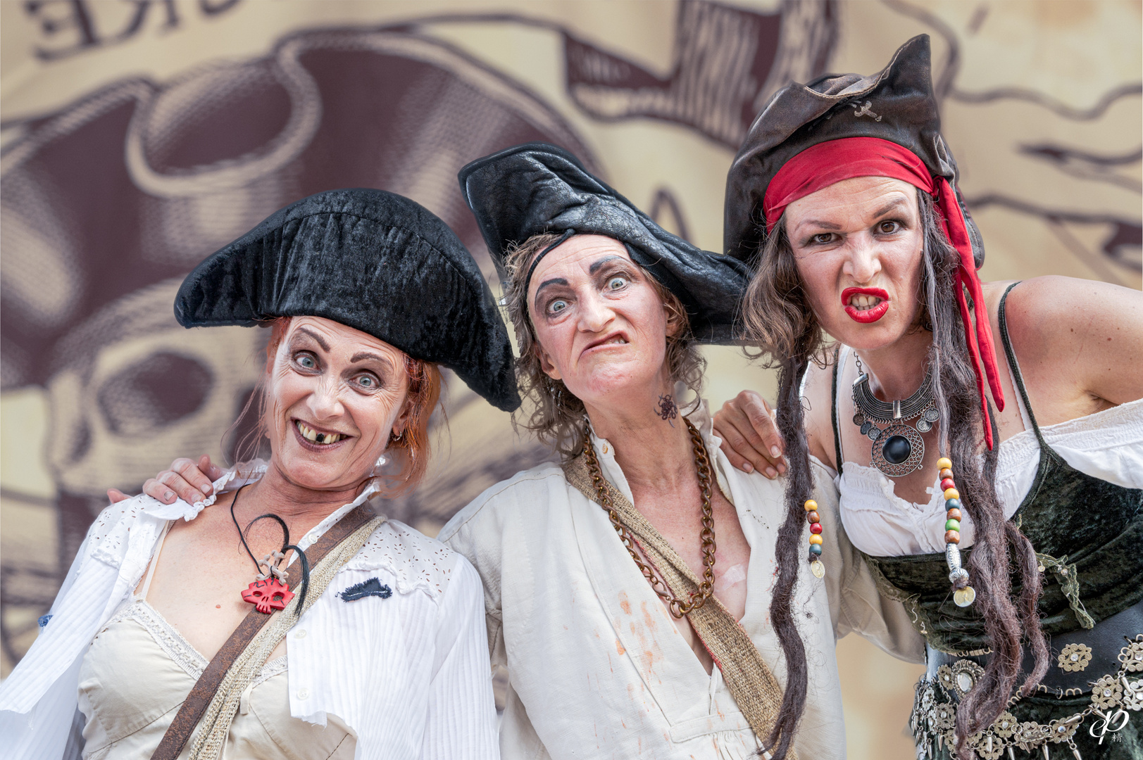 Miss pirate beauty pageant 2022 photo et image | portraits, portraits ...