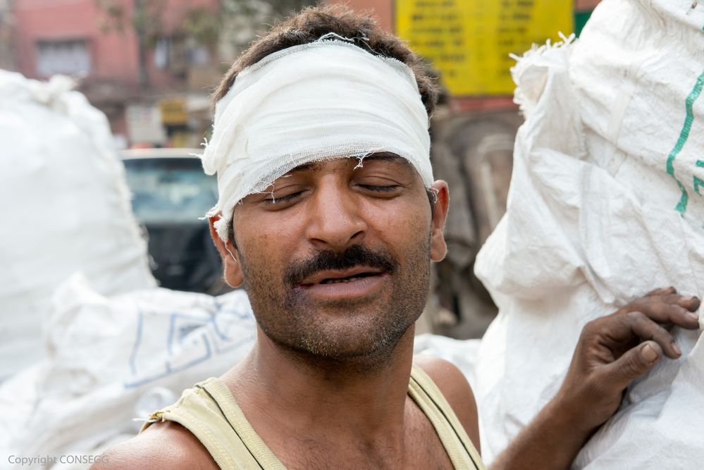 mit Binde Foto & Bild | erwachsene menschen, menschen Bilder auf ...