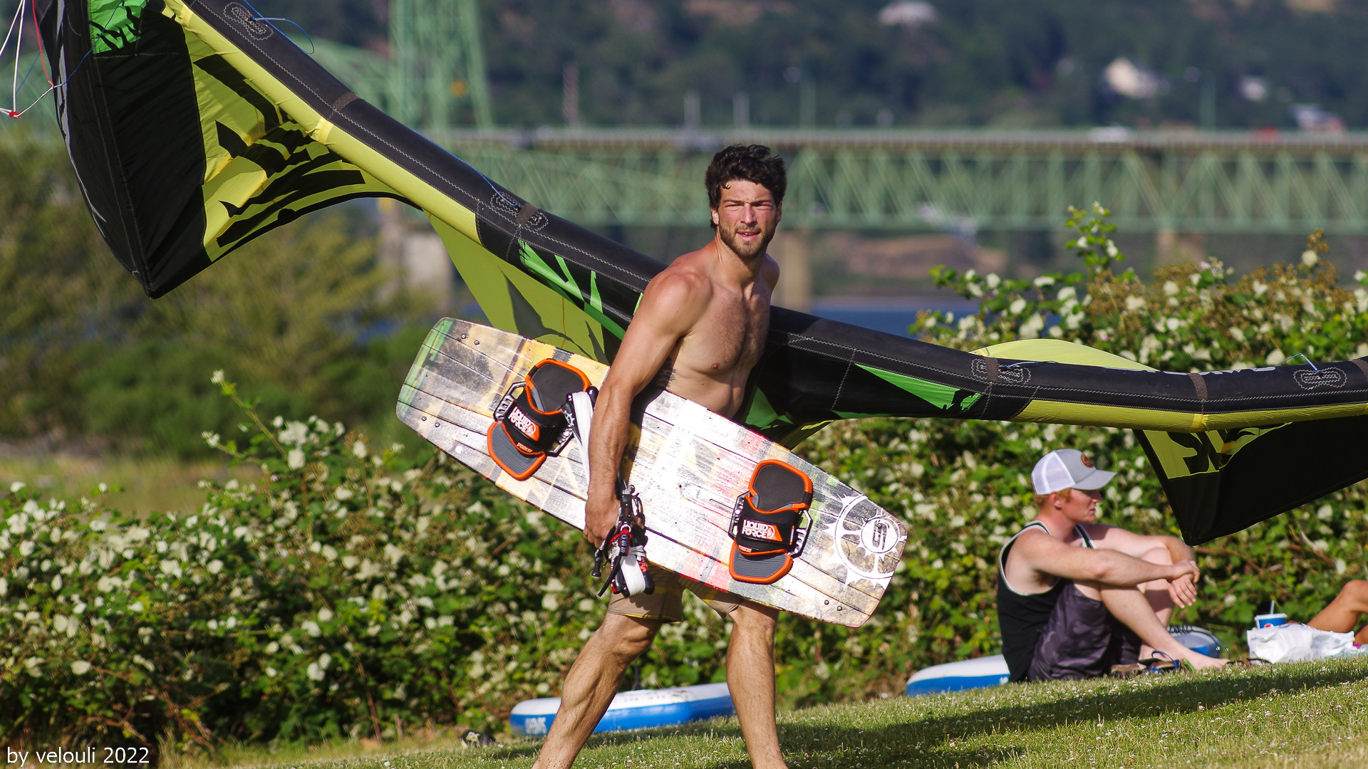 mit Brett und Segel Foto & Bild | sport, streetfotografie mit menschen ...