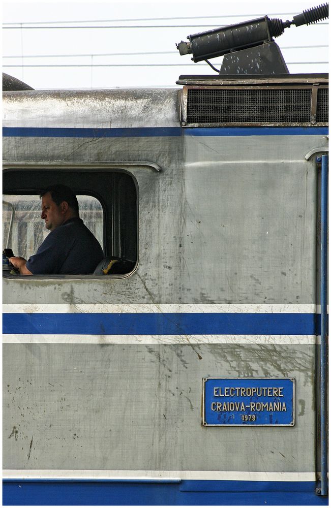 Mit dem Schnellzug durch den Kukuruz XII Foto & Bild | erwachsene menschen, europe, balkans ...